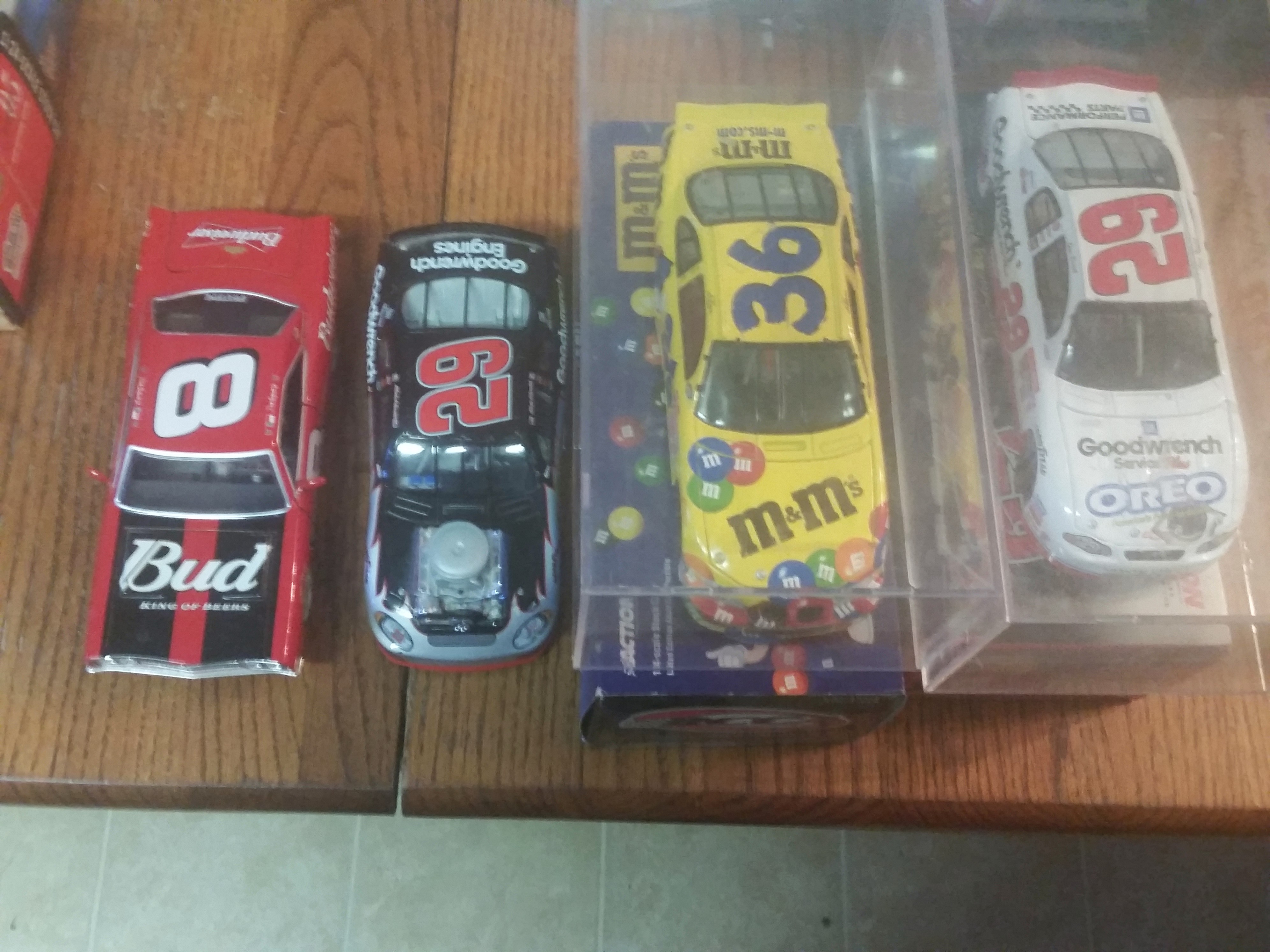 1:24 scale Nascar collection - Non-Reef Related Buy/Sell - Austin Reef Club