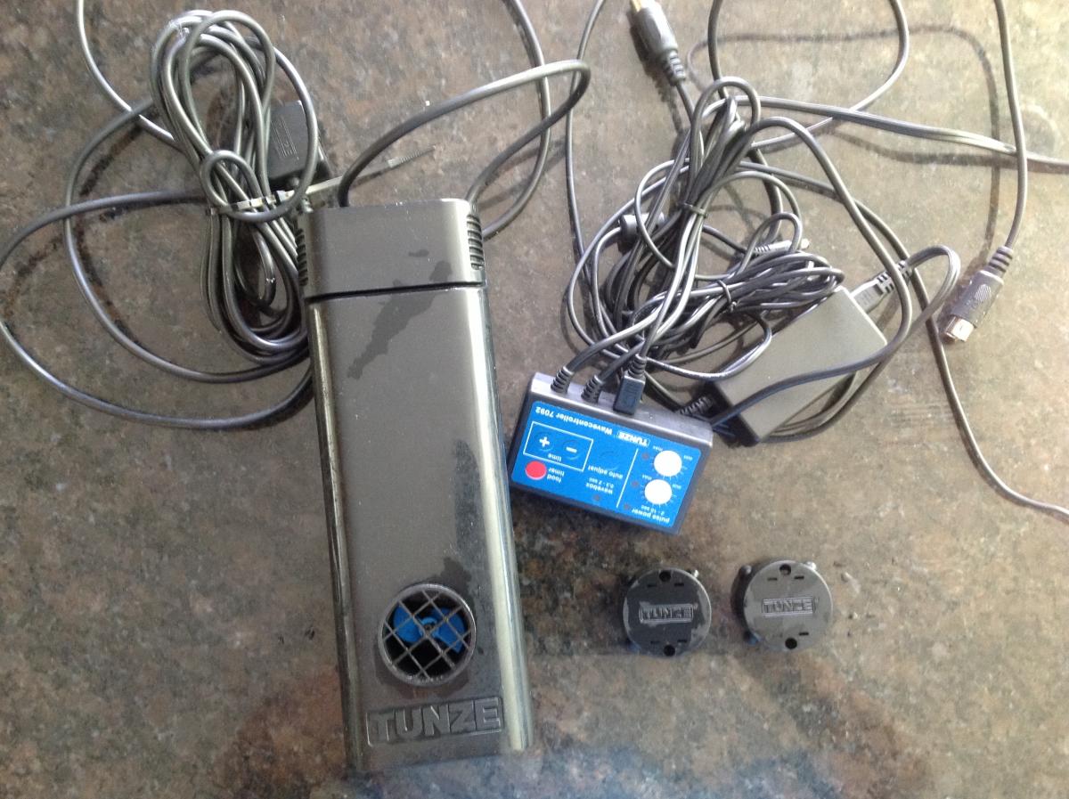 SOLD - Tunze USA 6208.000 Wavebox Aquarium Wave Generator - Hardware ...